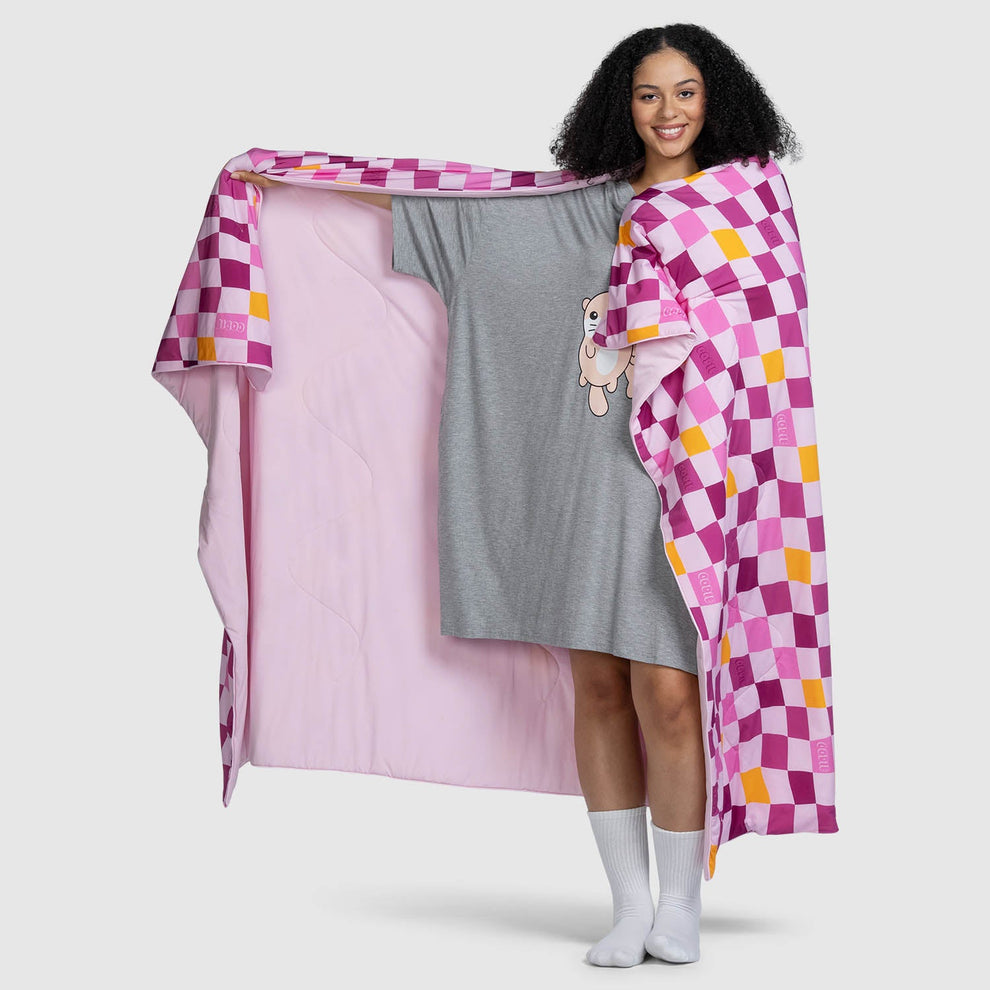 Checker Multi Cooling Blanket – The Oodie